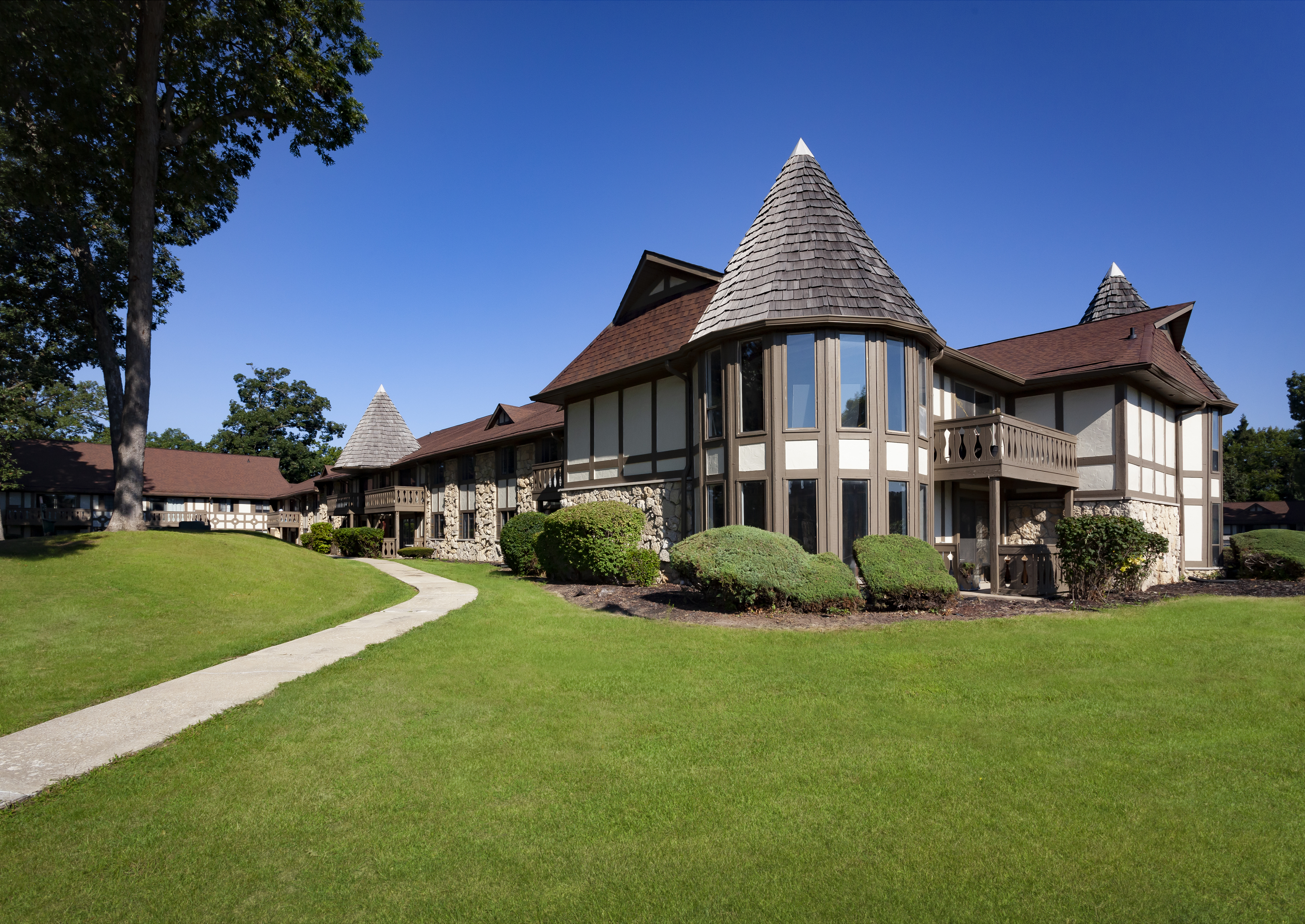 Castle Point - The Multifamily Advisory Group at Cushman & Wakefield